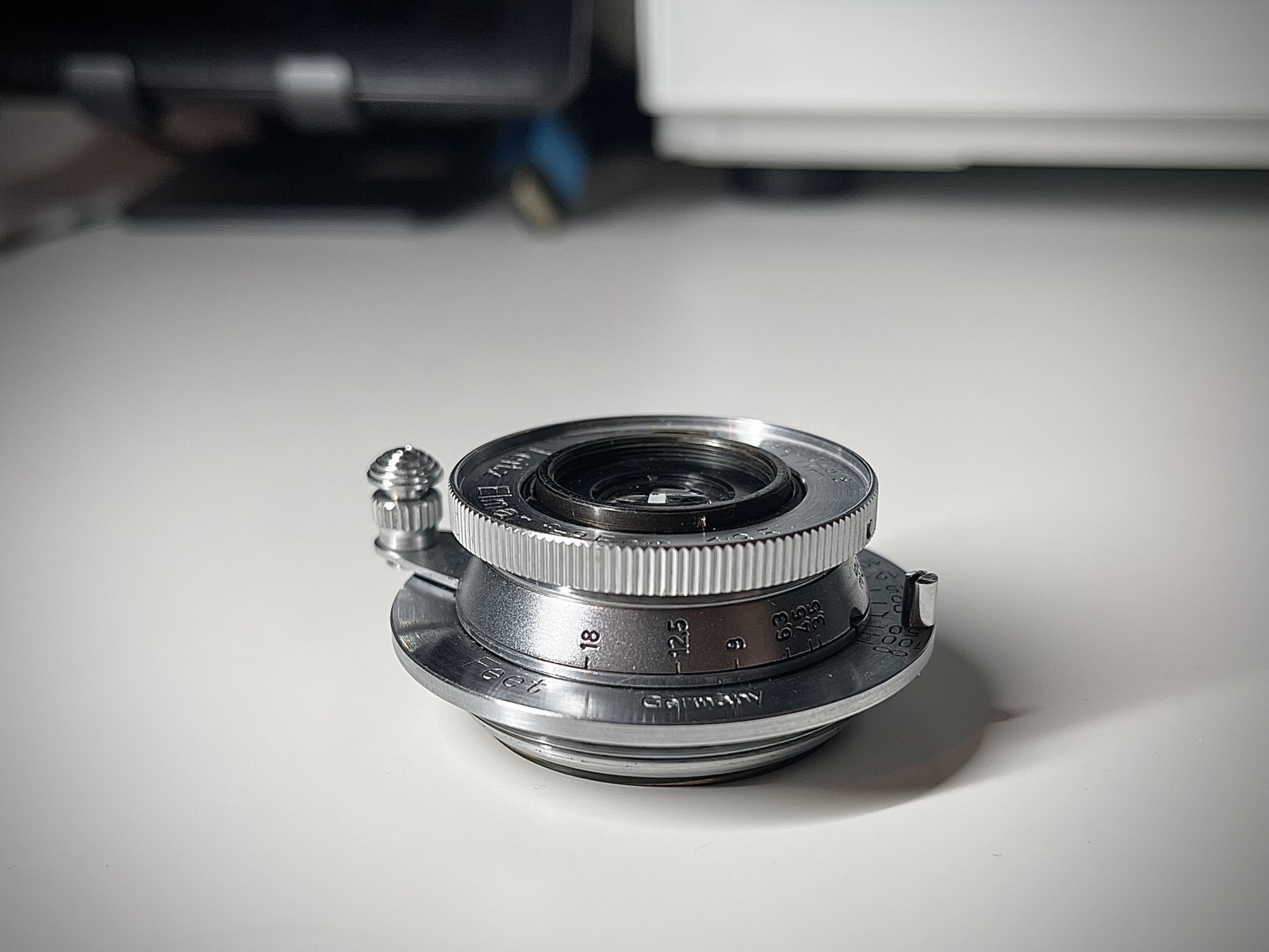 Leica Elmar 3.5cm f3.5 (Coated) | 前のめりに生きる！